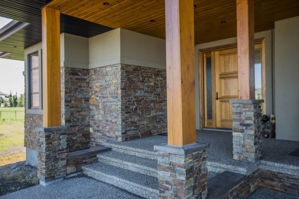 Stone Posts in Home Entry