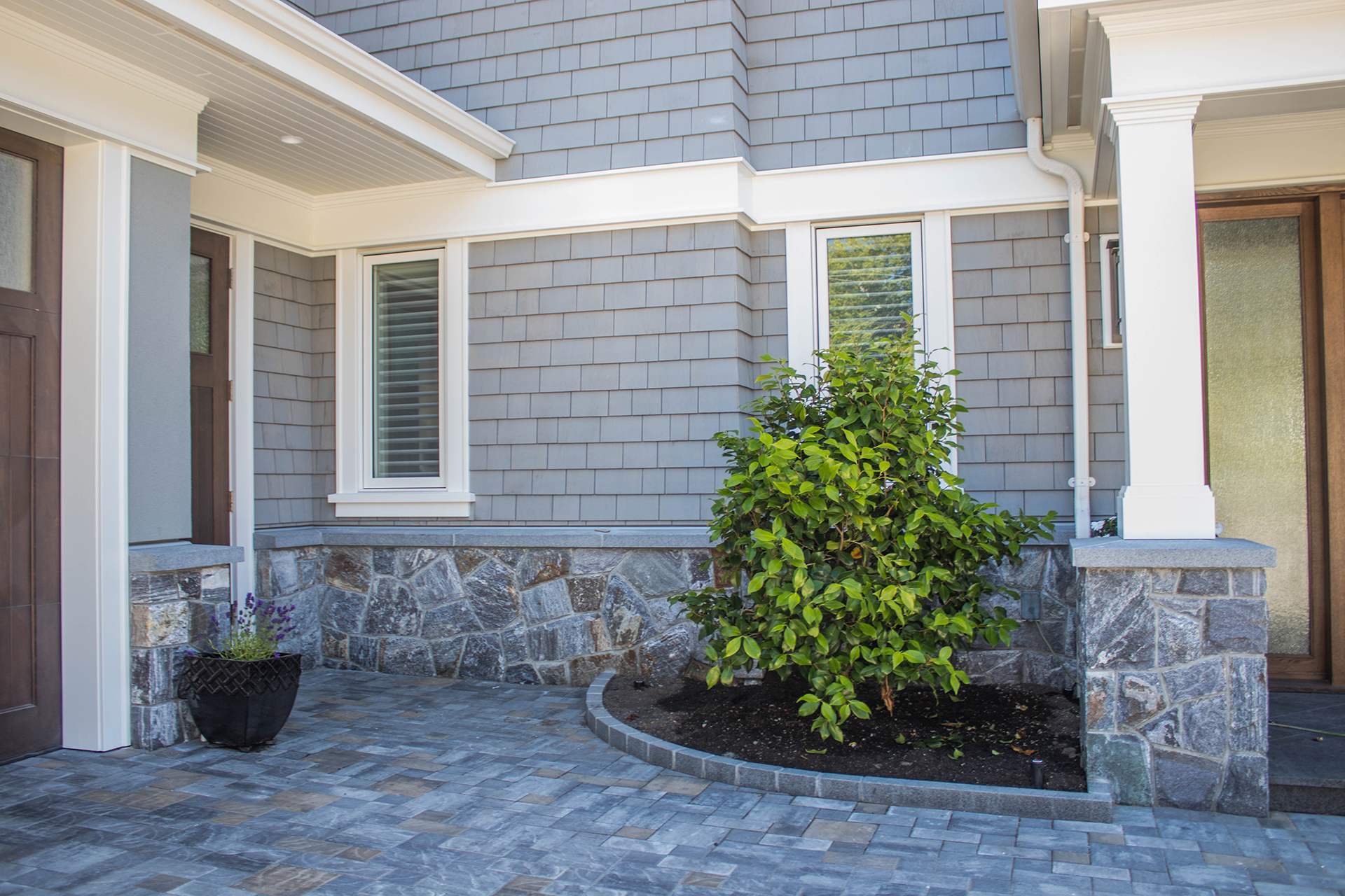K2 Stone Creekside Granite Random Fieldstone Veneer (4) | K2 Stone
